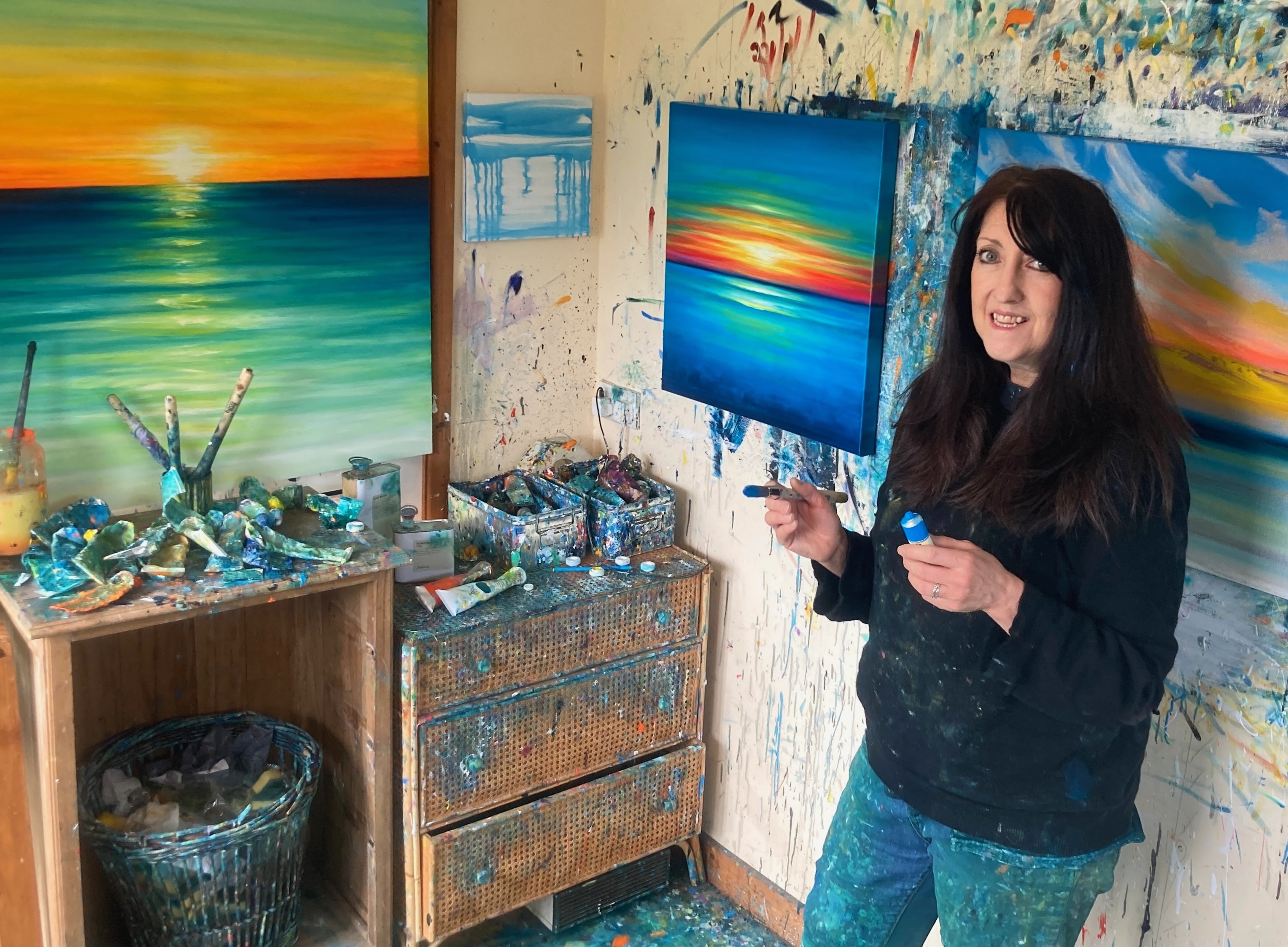 Artists Profile: Julia Everett